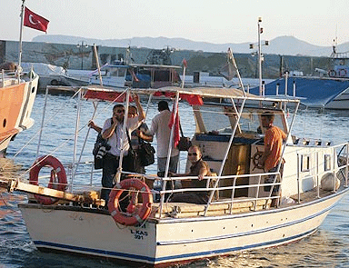 NOIAZOMAI - ΤΟΥΡΚΙΚΗ ΠΡΟΚΛΗΣΗ-ΣΤΟΧΟΠΟΙΗΣΗ ΓΙΑ ΤΟ ΝΗΣΙ ΤΗΣ ΚΥΡΑΣ ΤΗΣ ΡΩ ...